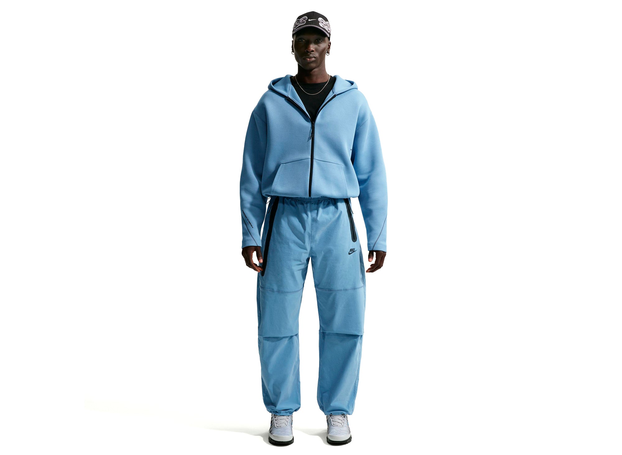 Nike Tech Dri-FIT Woven Pants in Work Blue – Oneness Boutique